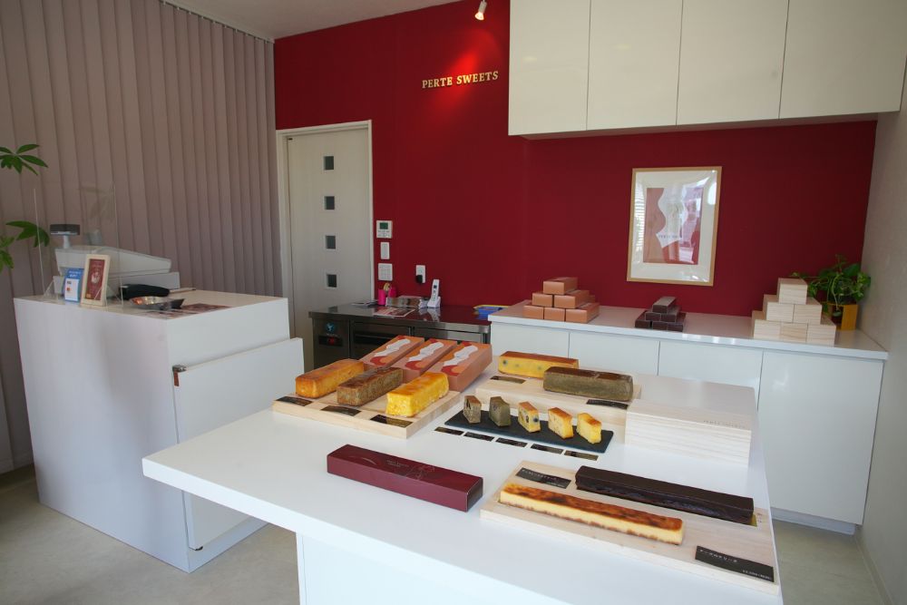【閉店】[PERTE SWEETS（ペルテスイーツ）]ちょっとリッチなパウンドケーキ専門店（草津） | チェキポス